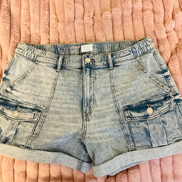 Time and Tru | Shorts | Time And Tru Light Wash Jean Shorts | Poshmark